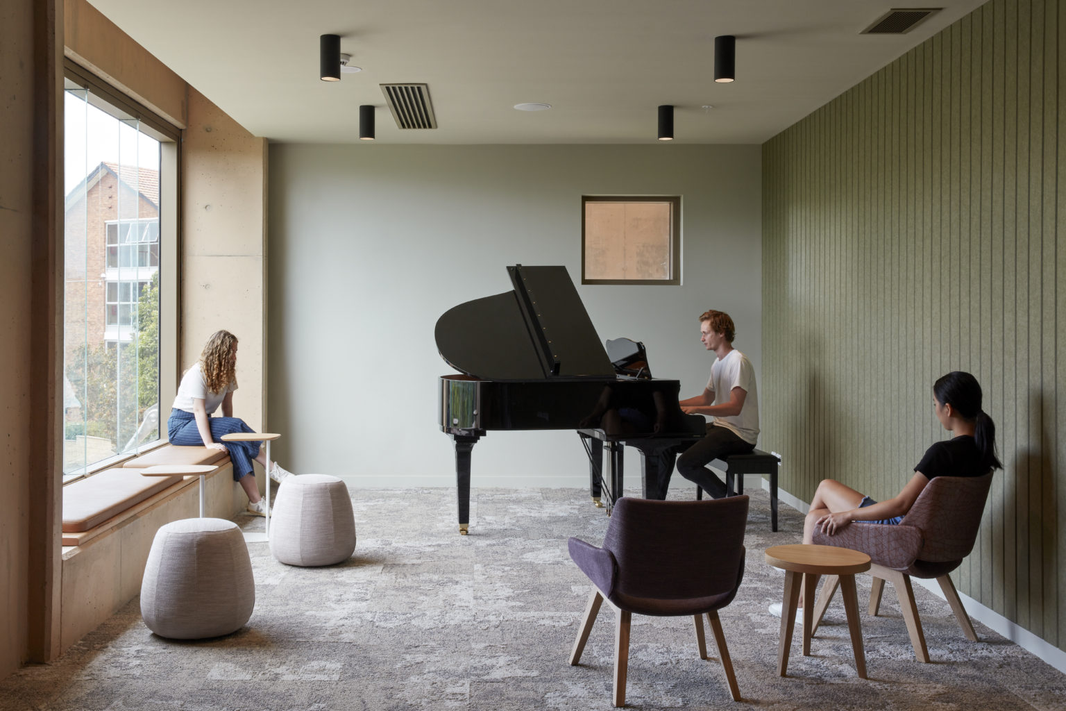 KCH: Accessible Room at US Res Kev Carmody House – UQ Res